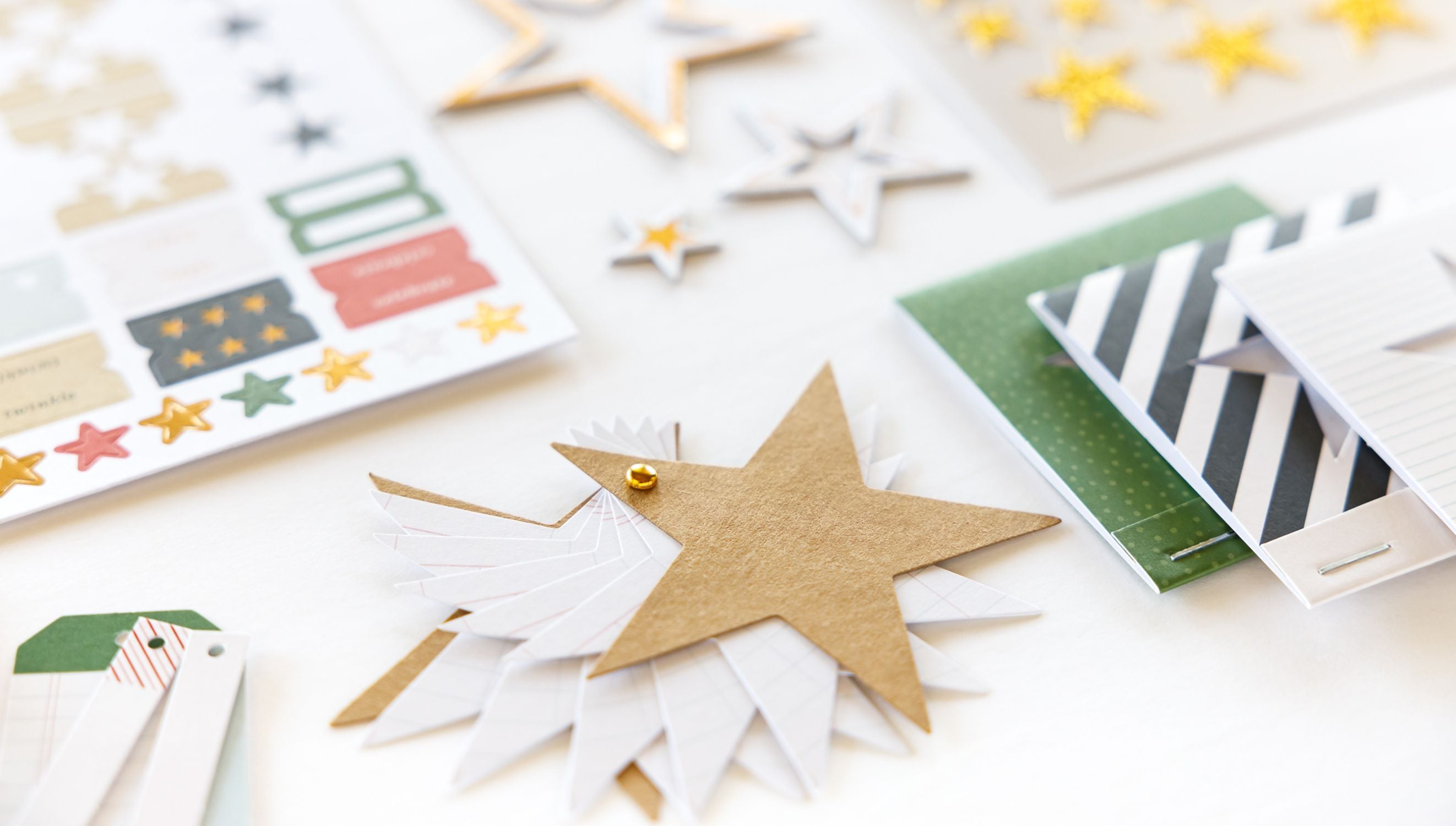 Ali Edwards Design Inc. | December Daily